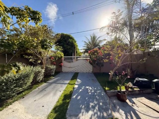 Casa à venda em Lauro de Freitas, Portão, com 4 quartos, 195m²