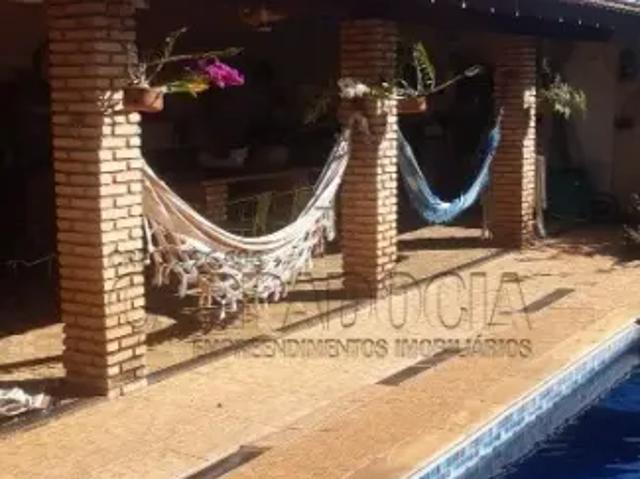 Casa à venda em São José do Rio Preto SP, Vila Sinibaldi: 3 quartos, 2 salas, 2 banheiros, 2 vagas