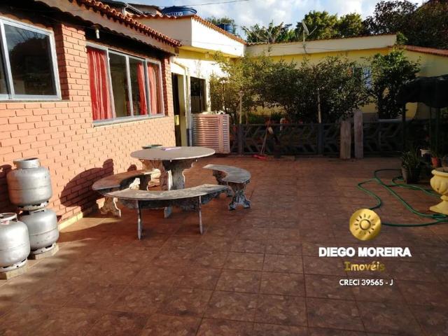 Casa á venda em Terra Preta próximo do centro e