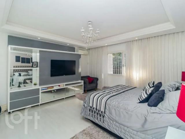 Casa à venda em Vila Jardim com 480 m², 5 quartos, 3 suítes, 4 vagas