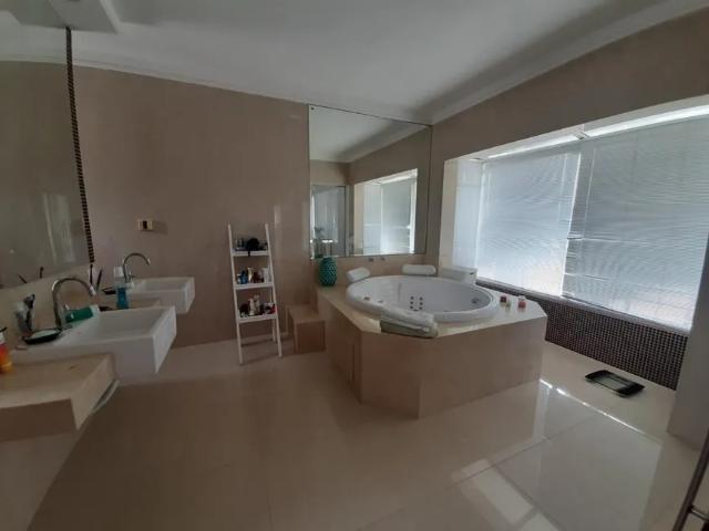 Casa venda locação Cond São Paulo II Granja Viana