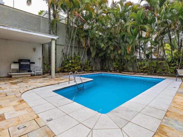 Casa à venda por R$ 17.800.000,00 no Jardim Luzitânia, São Paulo, SP