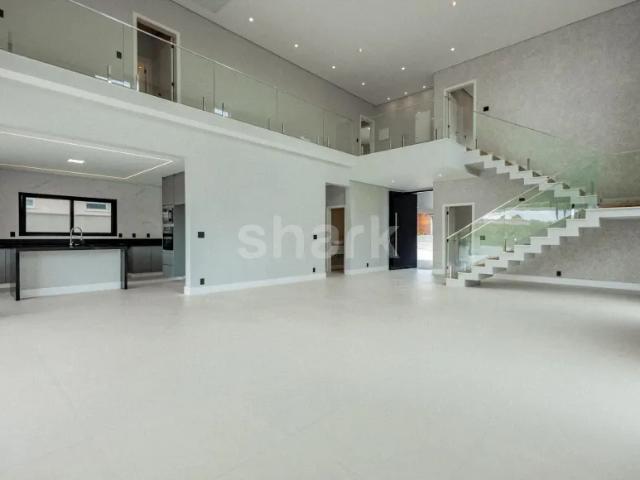 Casa à venda por R$ 5.600.000,00 em Alphaville, Santana de Parnaíba, SP