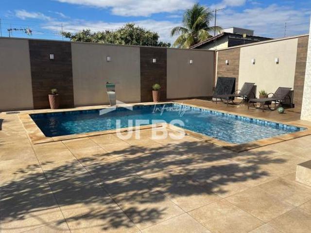 Casa — Venda — Setor Capuava — 3 quartos 1 suíte com closet — 3 vagas — Com piscina e área gourmet