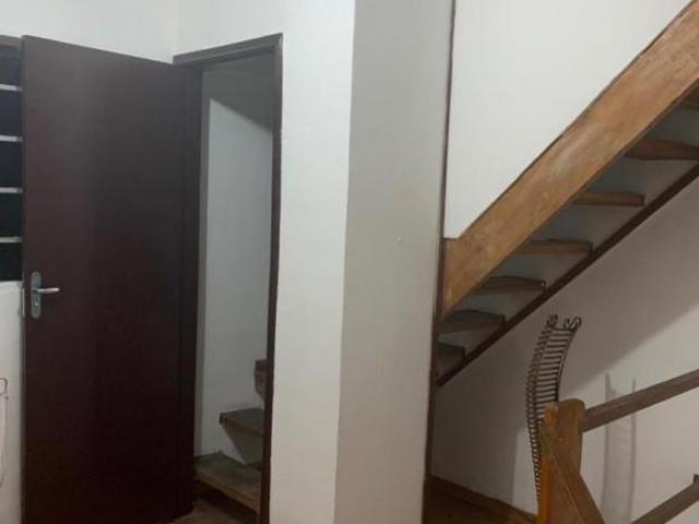 Casa venda 200 m² com 10 Quartos e 2 banheiros por R$ 1.300.000 com renda alugadas proximo ao