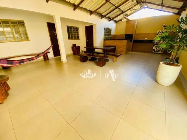 Casa com 3 dormitórios à venda, 200 m² por R$ 370.000,00 Jatobá Londrina/PR