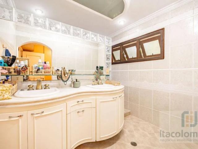Casa com 4 dormitórios à venda, 376 m² por R$ 3.100.000,00 Alphaville 06 Santana de Parnaíba/SP