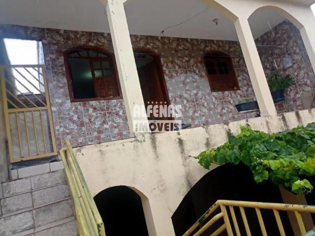 Casa à venda 4 quartos no Bairro Mariquinhas