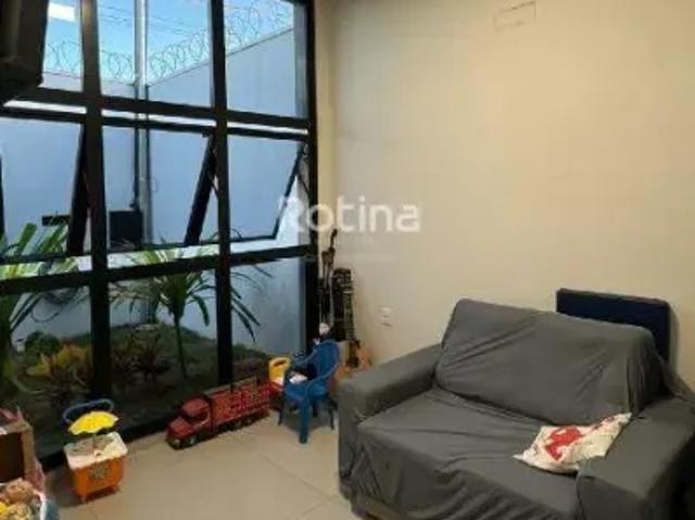 Casa à venda, 4 quartos, Novo Mundo Uberlândia/MG Rotina Imobiliária