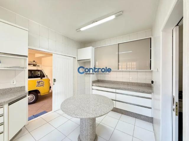 Casa à Venda 5 dormitórios 1 Suíte Balneário, Florianópolis 237 m²