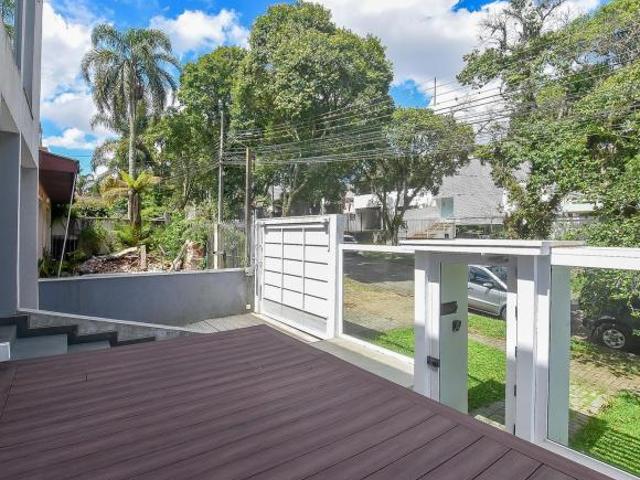 Casa versátil: ideal para moradia ou uso comercial, 389,20m², à venda | Alto da XV Curitiba/PR