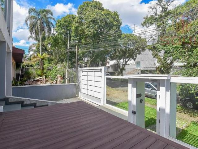 Casa versátil: ideal para moradia ou uso comercial, 389,20m², à venda | Alto da XV Curitiba/PR