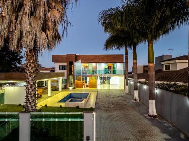 casa vicente pires condominio fechado imobiliada 5 suites piscina churrasqueira terreno 800m²