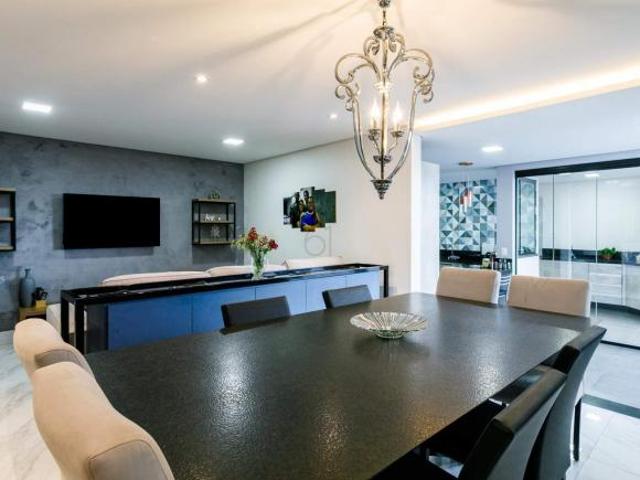 CASA VICENTE PIRES EM COND. 04 QUARTOS, 04 SUITES, COM LAZER