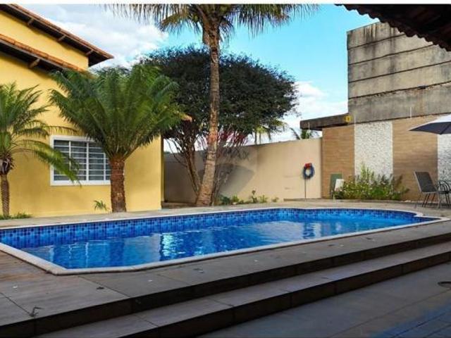 Casa Vicente Pires Rua 08 com 5 quartos lote 900m2 lazer com piscina