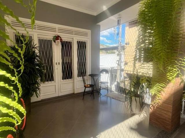 Casa, Vila Laroca, Além Paraíba, MG