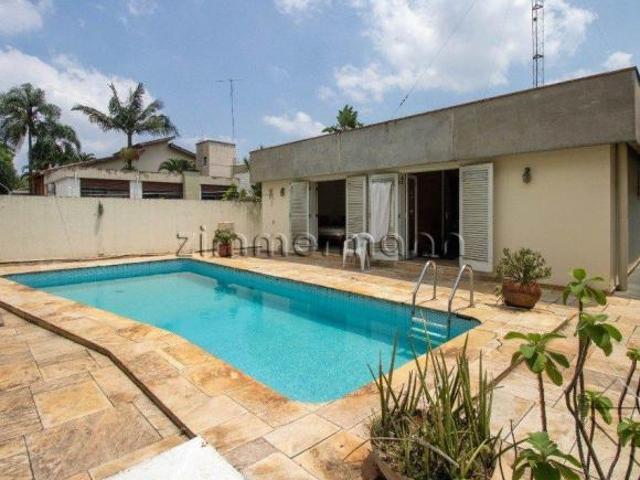 CASA VILA MADALENA 3 DORMITORIOS 1 SUITE 4 VAGAS