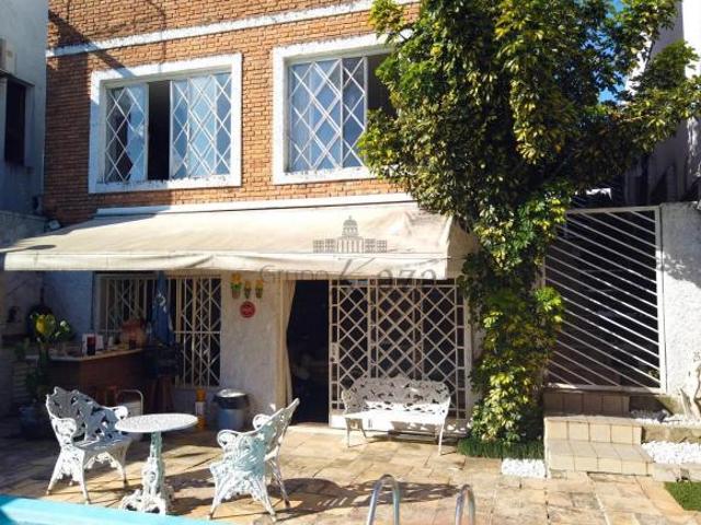 Casa Vila Madalena 3 Dormitórios 260m²
