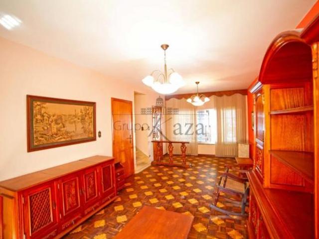 Casa Vila Nova Conceição 3 Dormitórios 250m²