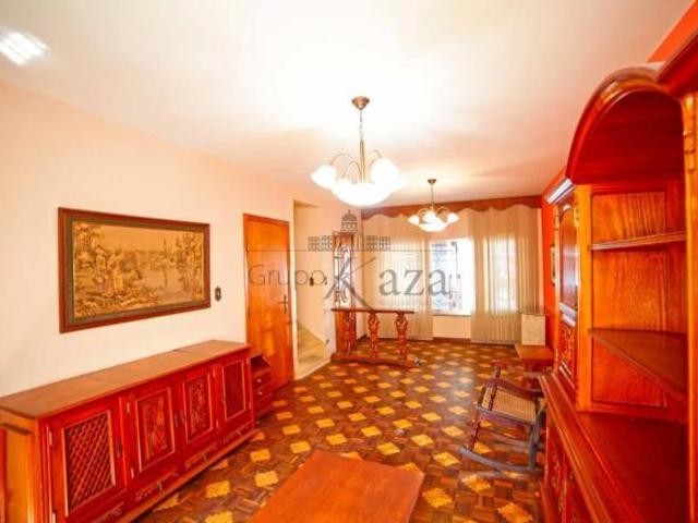 Casa Vila Nova Conceição 3 Dormitórios 250m²