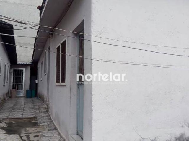 CASA VILA NINA EXCELENTE LOCALIZAÇÃO.