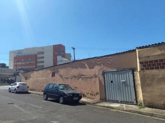 CASA VILA SãO JUDAS THADEU BOTUCATU / SP