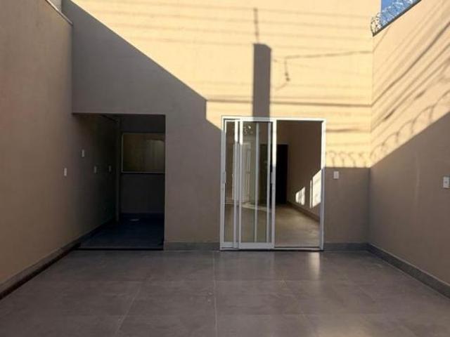 VENDE SE CASA DE MEIO TERRENO NO BAIRRO ANGELA ROSA EM FRANCA SP