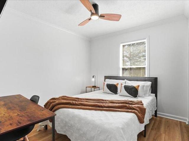 Casa Viver | Top Rated Host | Newly Renovated | Furnished Rooms w/ TV & Wi Fi | Kitchen, Laundry & Parking | Safe, Quiet, Move In Ready