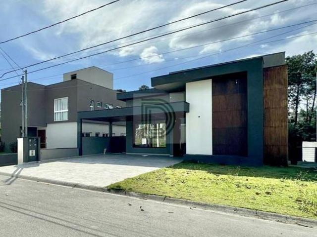Casa Zero Km no Reserva Santa Maria 5 Suítes, Piscina, Jacuzzi e Gourmet com Vista para Área Verde