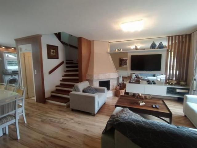 Casa 04 Dorm. Bairro Planalto