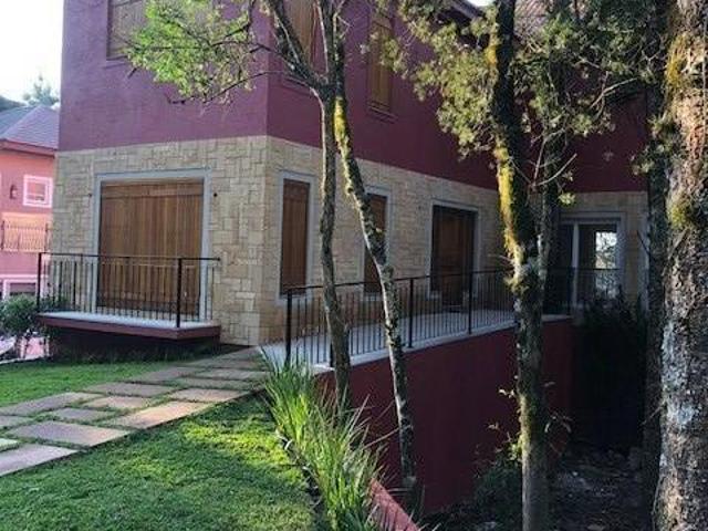 Casa 04 Dorm. Bairro Reserva da Serra