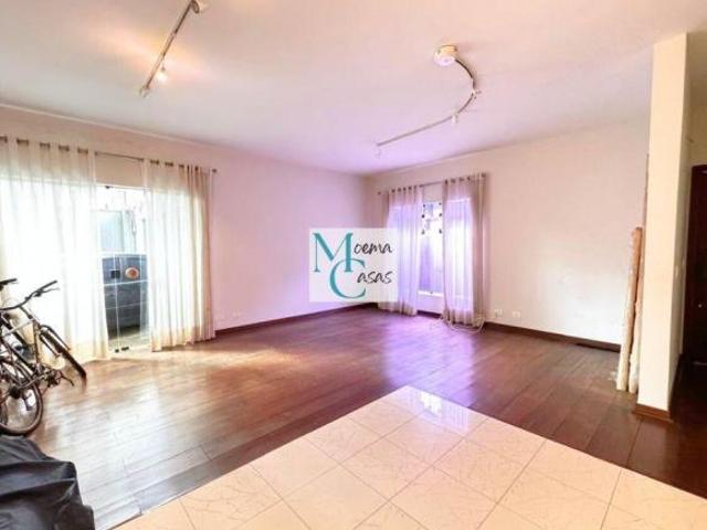 Casa 04 Dormitórios 02 Suites com Quintal Gourmet em Moema à venda