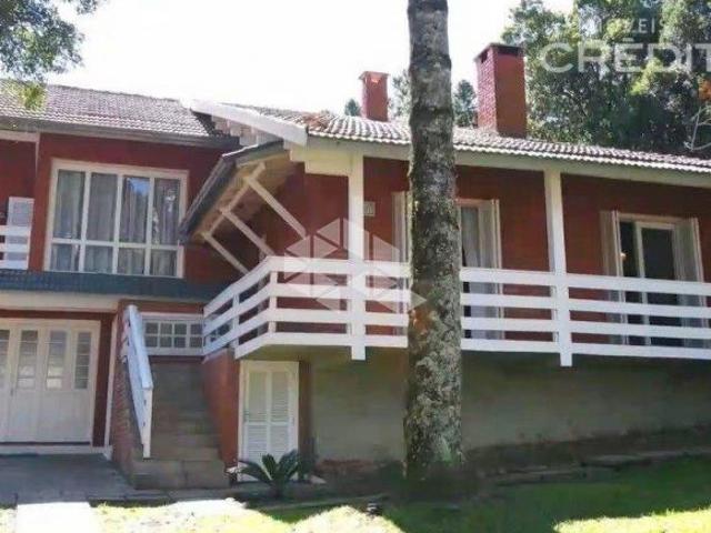 Casa 04 dormitórios, 250m² privativos, no Bairro Planalto Gramado