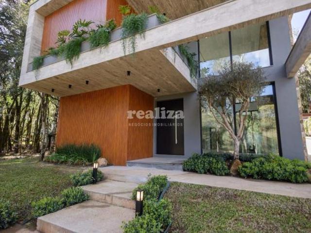 CASA 04 QUARTOS EM CONDOMÍMIO
