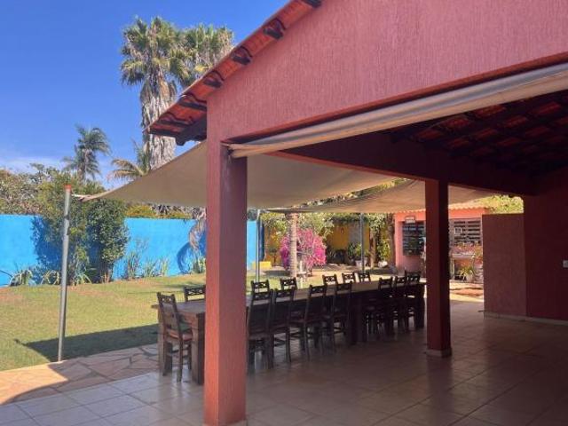 CASA 04 QUARTOS EM LOTE DE 1.300M²