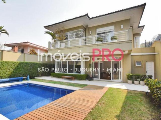 Casa 04 suites 2 dorm 500mts a venda no Morumbi