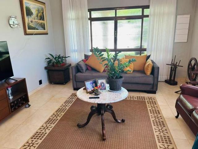 Casa, 05 quartos, Park Way, Aceita Permuta e financiamento