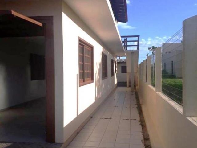 Casa 07 dorm. sendo 01 suíte Bairro Praia Itapeva