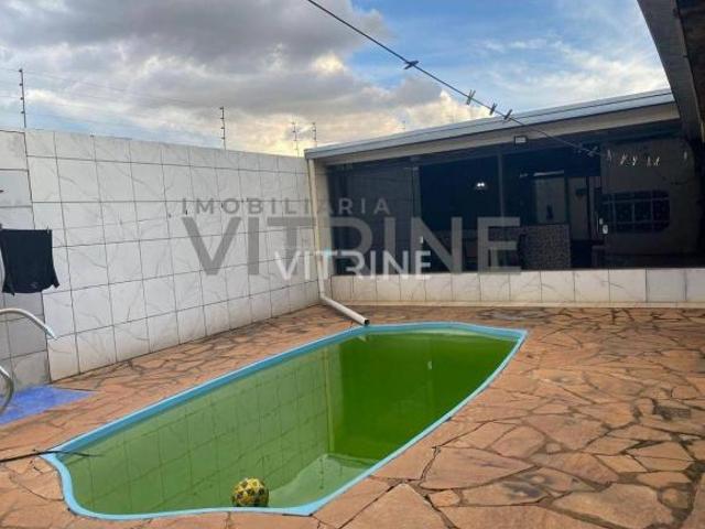 Casa 01 Qt à venda, 275m² Setor Leste !