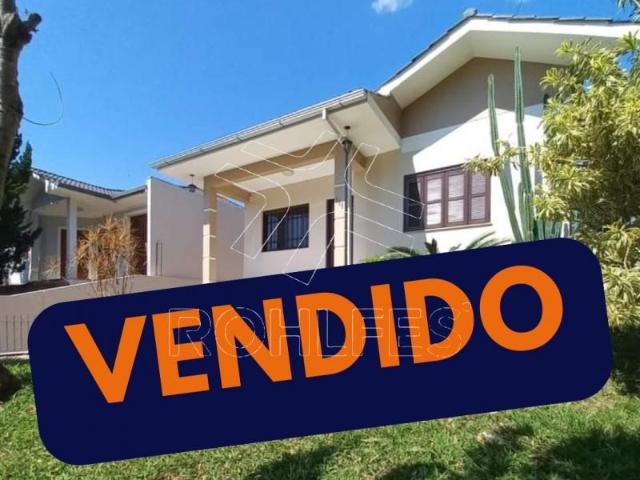 Casa 02 Dormitórios com Piscina Aquecida – Bairro Tranquilo