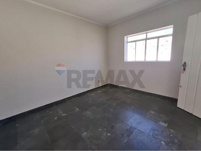 Casa 02 dormitórios para locação no Jardim Glória
