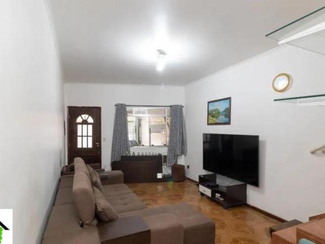 Casa 02 Dormitórios + 02 Banheiros + Banheira Hidromassagem + Varanda + 01 Vaga