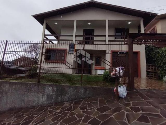 Casa 02 pisos e independentes no bairro Diamantino em Caxias do Sul