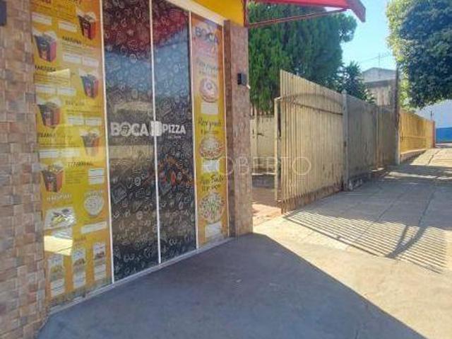 CASA 02 QUARTOS 01 SUÍTE PONTO COMERCIAL À VENDA PRÓXIMO SUP MUFFATO PVAI PR