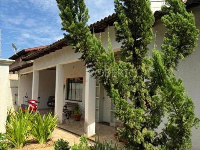 CASA 02 QUARTOS 01 SUÍTE PERFIL RESIDENCIAL OU COML À VENDA REGIÃO CENTRAL DE PARANAVAÍ