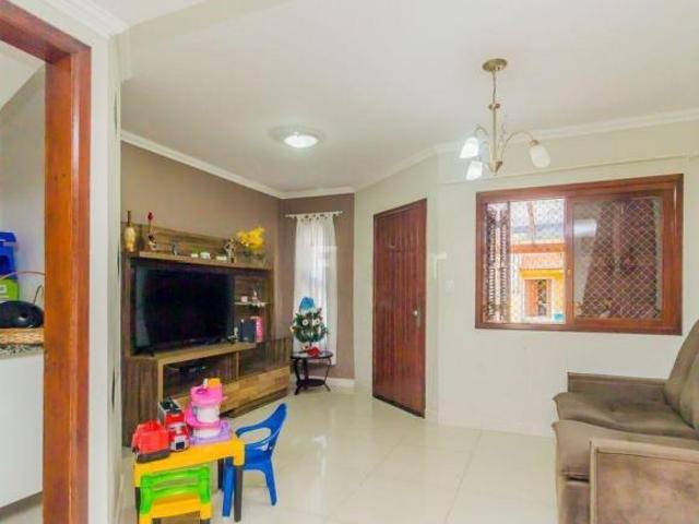Casa 02 quartos em condomínio com Infra na Hípica