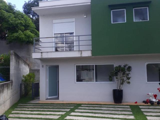 CASA 03 DOMITÓRIOS CONDOMINIO ARAUCÁRIA JARDIM PIONEIRA COTIA/SP