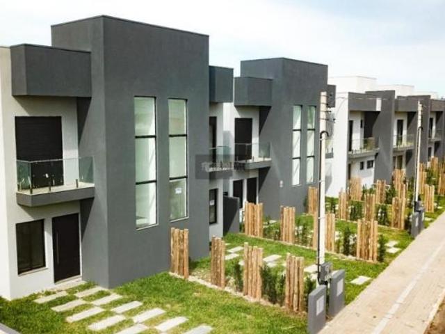 Casa 03 Dorm Bairro Arco Iris