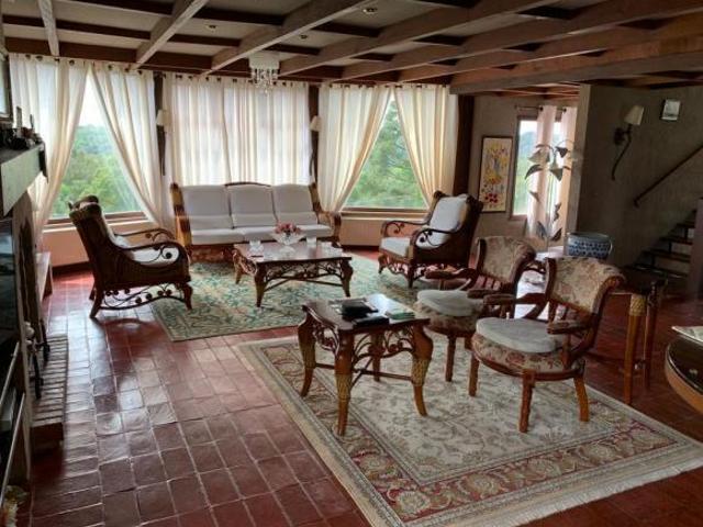 Casa 03 Dorm. Bairro Golf Club