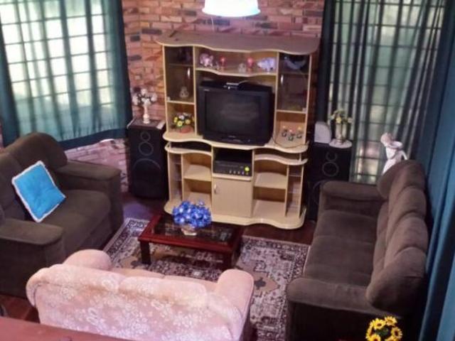 Casa 03 Dorm. Bairro Villagio